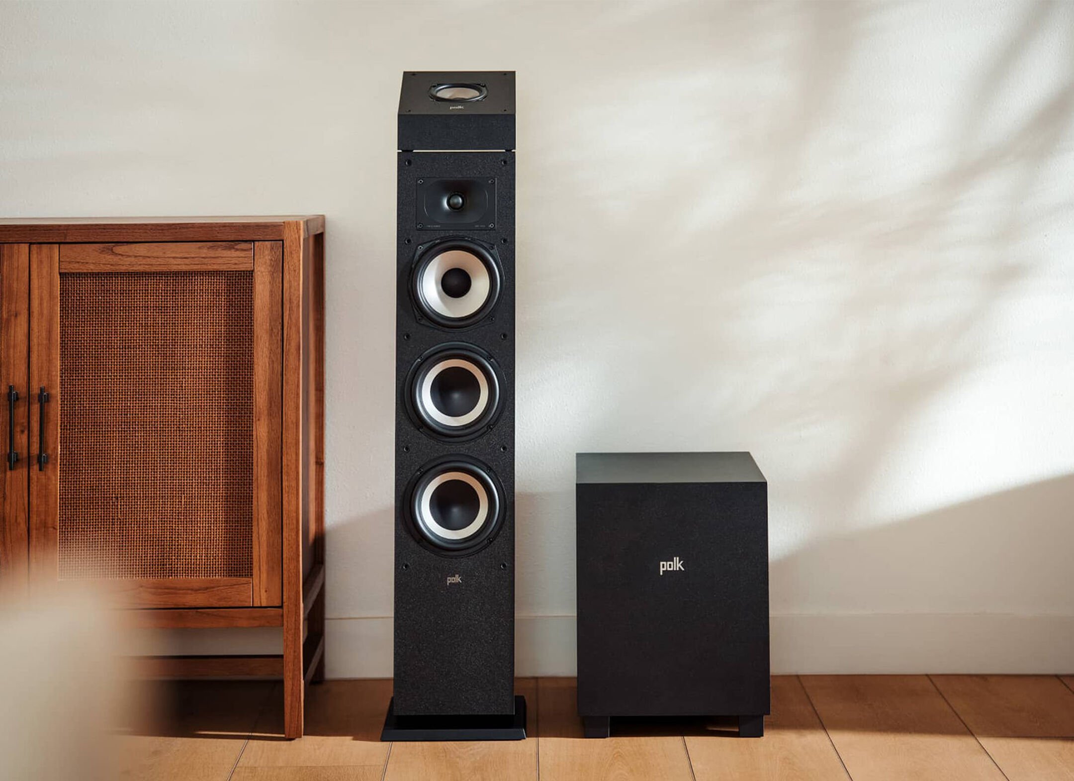 Monitor XT10 - 10" Powered High-Performance Subwoofer | Polk Audio ...