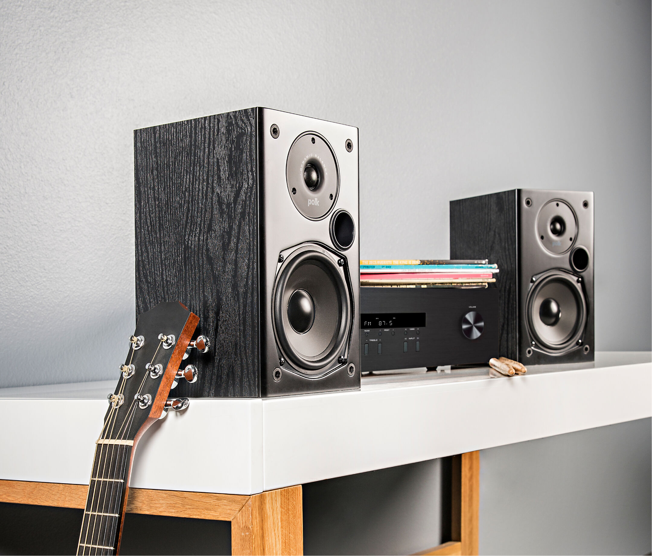 T15 - Bookshelf Speakers | Polk Audio - Global